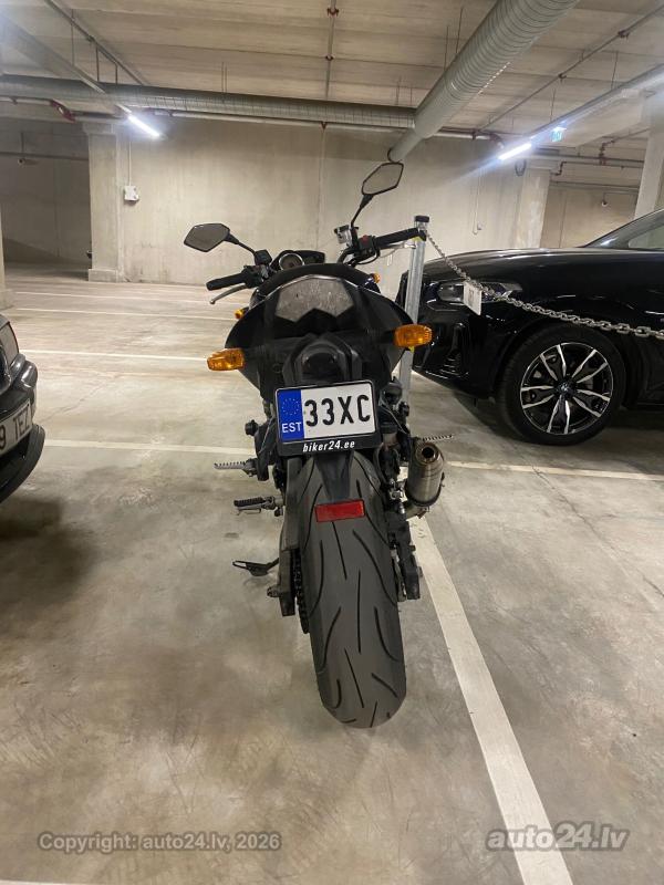 Blue Kawasaki Z750 2009 in Tallinn, with an engine capacity of 0.75 L and mileage of 34 thousand km for 2900 €, photo 4 on AUTOMOTO.COM.LV
