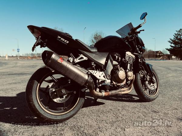 Pelēks Kawasaki Z750 2004 Tallina, ar dzinēja tilpumu 0.75 L un nobraukumu 65 tūkst. km par 3600 €, foto 6 vietnē AUTOMOTO.COM.LV
