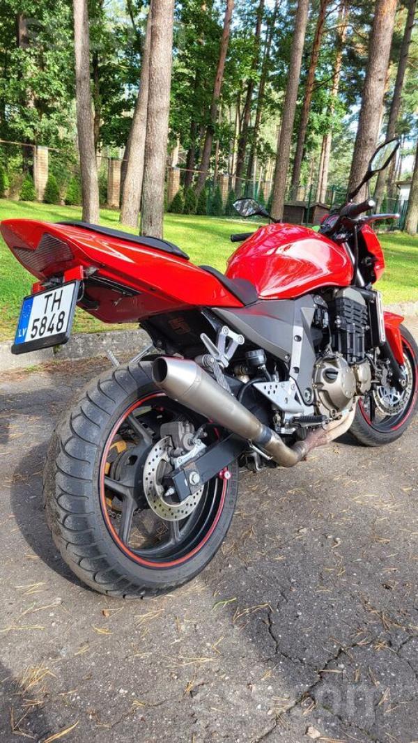 Kawasaki Z750 2004 Rīga, ar dzinēja tilpumu 0.75 L un nobraukumu 0 tūkst. km par 2650 €, foto 5 vietnē AUTOMOTO.COM.LV
