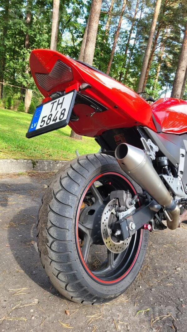 Kawasaki Z750 2004 Rīga, ar dzinēja tilpumu 0.75 L un nobraukumu 0 tūkst. km par 2650 €, foto 6 vietnē AUTOMOTO.COM.LV