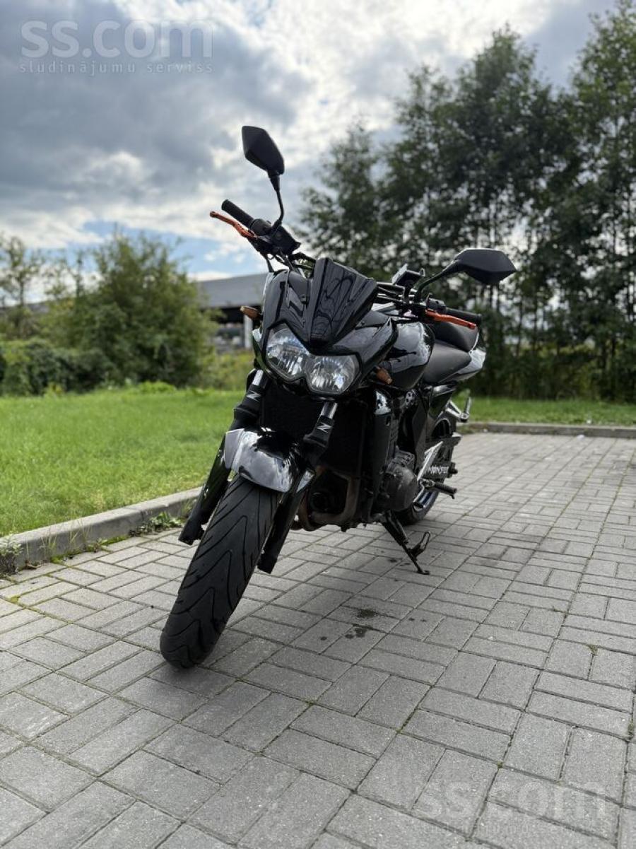 Kawasaki Z750 2004 Rīga, ar dzinēja tilpumu 0.75 L un nobraukumu 0 tūkst. km par 2500 €, foto 1 vietnē AUTOMOTO.COM.LV