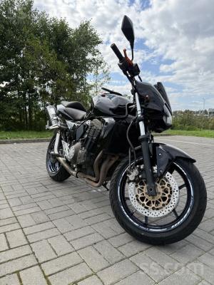 Kawasaki Z750 2004 Rīga, ar dzinēja tilpumu 0.75 L un nobraukumu 0 tūkst. km par 2500 €, foto 3 vietnē AUTOMOTO.COM.LV
