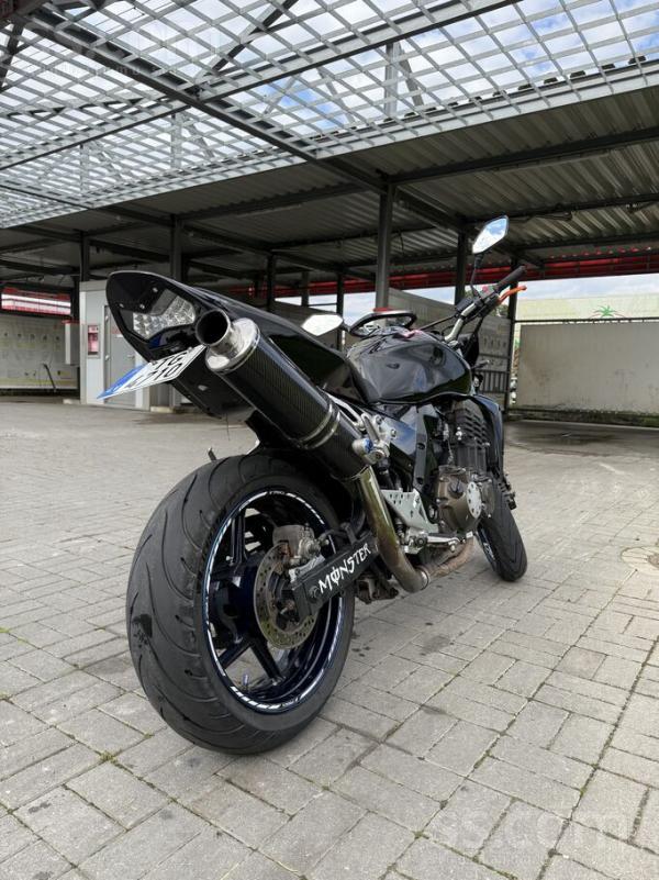 Kawasaki Z750 2004 in Riga, with an engine capacity of 0.75 L and mileage of 0 thousand km for 2500 €, photo 3 on AUTOMOTO.COM.LV