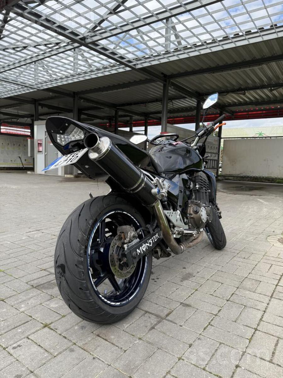 Kawasaki Z750 2004 Rīga, ar dzinēja tilpumu 0.75 L un nobraukumu 0 tūkst. km par 2500 €, foto 4 vietnē AUTOMOTO.COM.LV