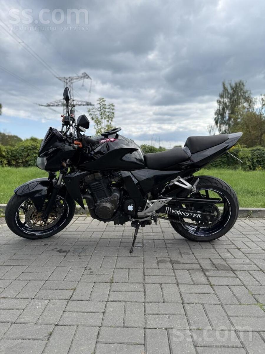 Kawasaki Z750 2004 Rīga, ar dzinēja tilpumu 0.75 L un nobraukumu 0 tūkst. km par 2500 €, foto 6 vietnē AUTOMOTO.COM.LV