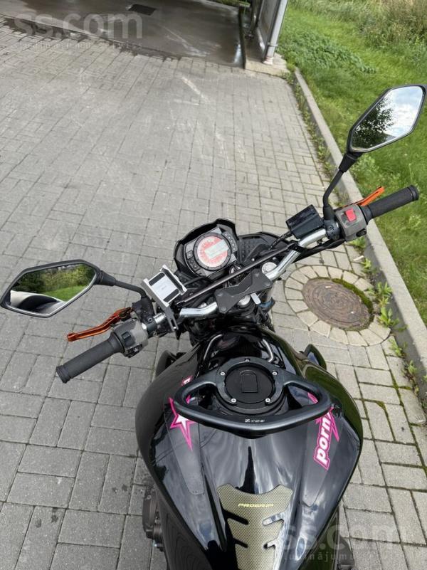 Kawasaki Z750 2004 in Riga, with an engine capacity of 0.75 L and mileage of 0 thousand km for 2500 €, photo 7 on AUTOMOTO.COM.LV