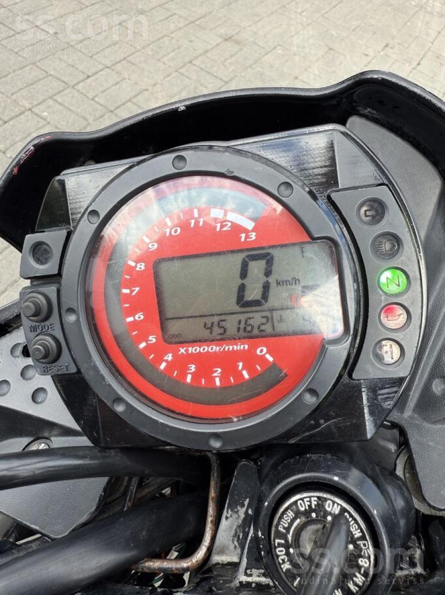 Kawasaki Z750 2004 Rīga, ar dzinēja tilpumu 0.75 L un nobraukumu 0 tūkst. km par 2500 €, foto 9 vietnē AUTOMOTO.COM.LV