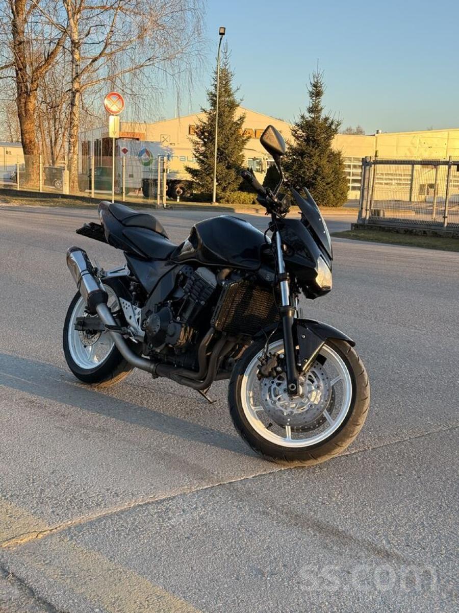 Kawasaki Z750 2004 in Riga, with an engine capacity of 0.75 L and mileage of 0 thousand km for 2500 €, photo 1 on AUTOMOTO.COM.LV