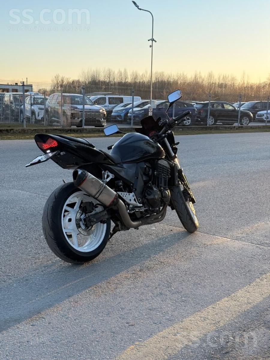 Kawasaki Z750 2004 in Riga, with an engine capacity of 0.75 L and mileage of 0 thousand km for 2500 €, photo 3 on AUTOMOTO.COM.LV