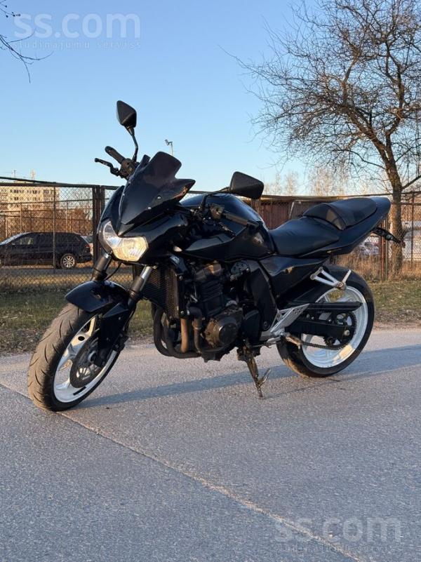 Kawasaki Z750 2004 in Riga, with an engine capacity of 0.75 L and mileage of 0 thousand km for 2500 €, photo 3 on AUTOMOTO.COM.LV