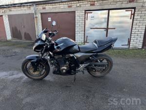Кавасаки З 750 2004 в Рига, объемом двигателя 0.75 л и пробегом 0 тыс. км за 2300 €, фото 3 на AUTOMOTO.COM.LV