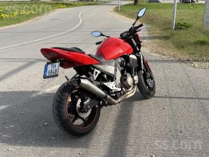 Kawasaki Z750 2004 in Riga, with an engine capacity of 0.75 L and mileage of 0 thousand km for 2950 €, photo 3 on AUTOMOTO.COM.LV