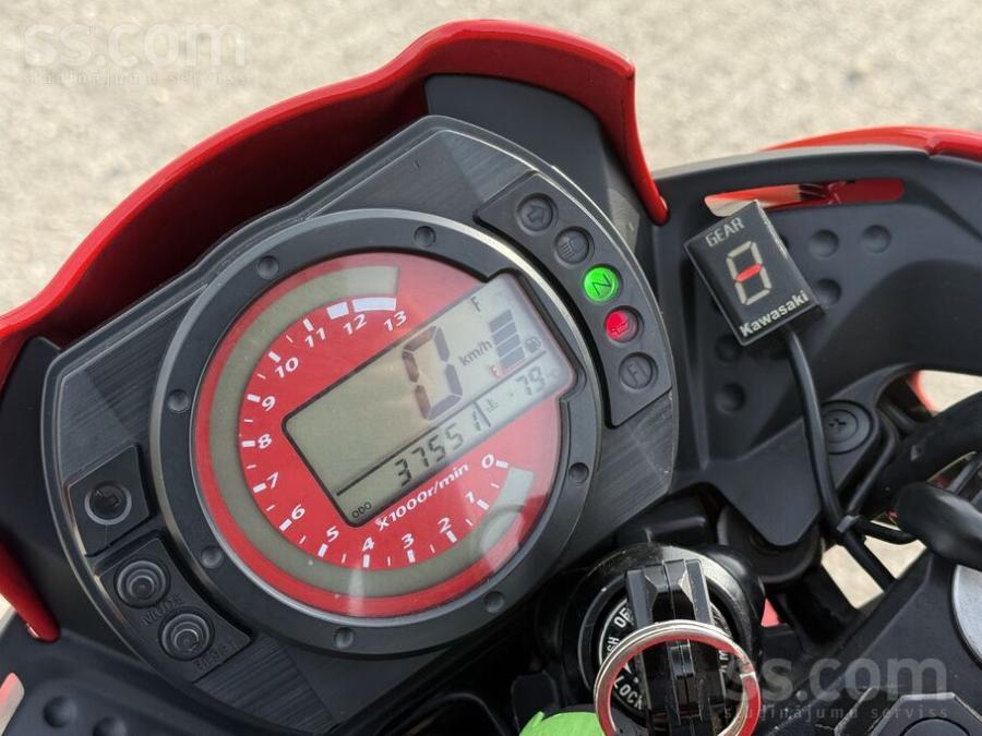Kawasaki Z750 2004 in Riga, with an engine capacity of 0.75 L and mileage of 0 thousand km for 2950 €, photo 6 on AUTOMOTO.COM.LV