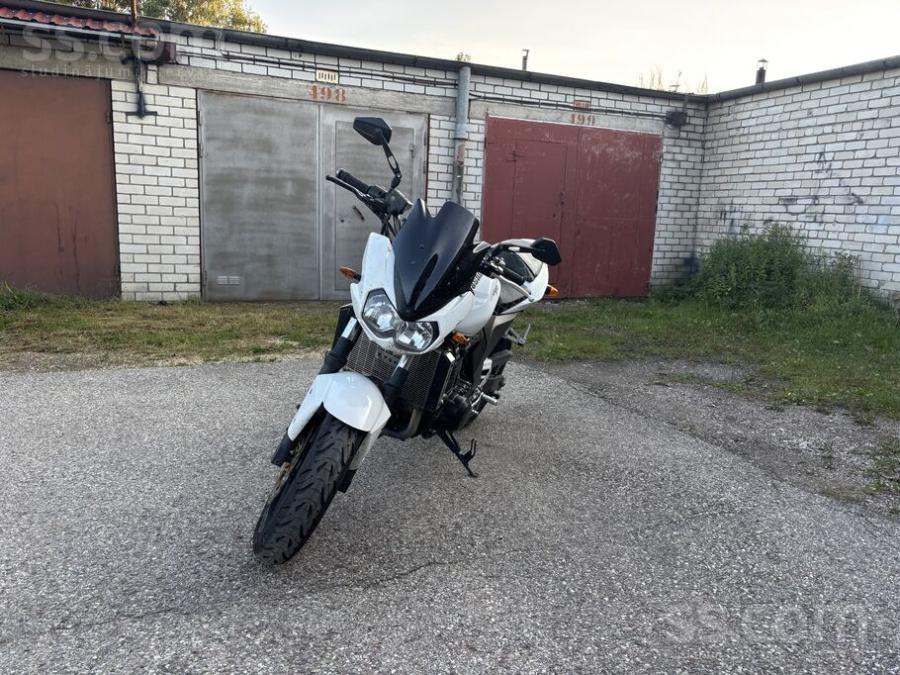 Kawasaki Z750 2004 in Riga, with an engine capacity of 0.75 L and mileage of 0 thousand km for 2290 €, photo 3 on AUTOMOTO.COM.LV
