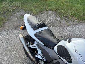 Kawasaki Z750 2004 in Riga, with an engine capacity of 0.75 L and mileage of 0 thousand km for 2290 €, photo 6 on AUTOMOTO.COM.LV