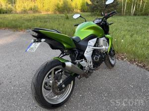 Kawasaki Z750 2007 Jelgava, ar dzinēja tilpumu 0.75 L un nobraukumu 0 tūkst. km par 1400 €, foto 4 vietnē AUTOMOTO.COM.LV