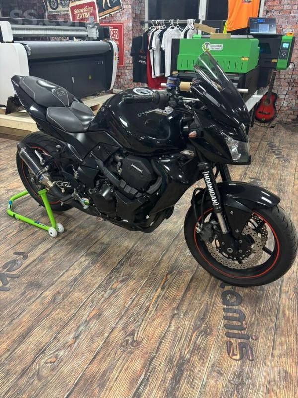 Kawasaki Z750 2007 Rīga, ar dzinēja tilpumu 0.75 L un nobraukumu 0 tūkst. km par 3800 €, foto 2 vietnē AUTOMOTO.COM.LV