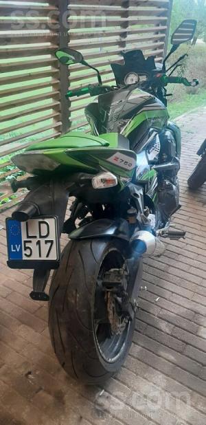 Kawasaki Z750 2007 in Preili, with an engine capacity of 0.75 L and mileage of 0 thousand km for 3600 €, photo 4 on AUTOMOTO.COM.LV