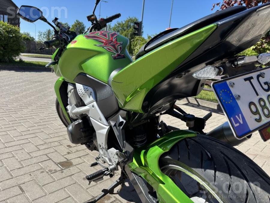 Kawasaki Z750 2007 in Jelgava, with an engine capacity of 0.75 L and mileage of 0 thousand km for 3000 €, photo 6 on AUTOMOTO.COM.LV