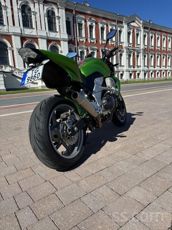 Kawasaki Z750 2007 in Jelgava, with an engine capacity of 0.75 L and mileage of 0 thousand km for 3200 €, photo 4 on AUTOMOTO.COM.LV