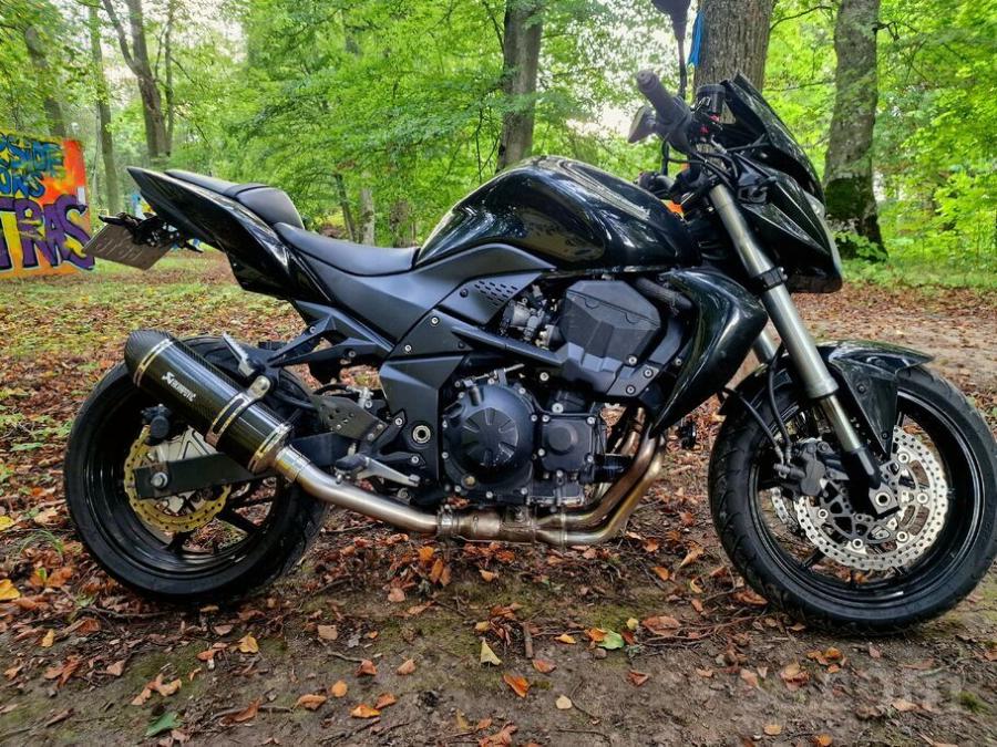 Kawasaki Z750 2007 Bauska, ar dzinēja tilpumu 0.75 L un nobraukumu 0 tūkst. km par 3200 €, foto 3 vietnē AUTOMOTO.COM.LV