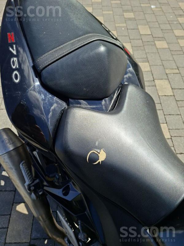 Kawasaki Z750 2008 Ventspils, ar dzinēja tilpumu 0.75 L un nobraukumu 0 tūkst. km par 3300 €, foto 9 vietnē AUTOMOTO.COM.LV