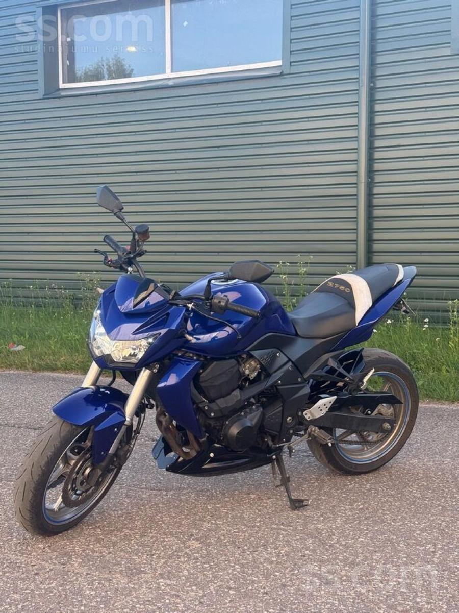 Kawasaki Z750 2008 in Riga, with an engine capacity of 0.75 L and mileage of 0 thousand km for 4150 €, photo 3 on AUTOMOTO.COM.LV
