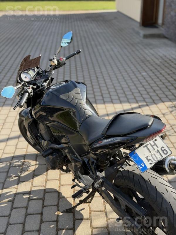 Kawasaki Z750 2009 in Ogre, with an engine capacity of 0.75 L and mileage of 0 thousand km for 3800 €, photo 4 on AUTOMOTO.COM.LV