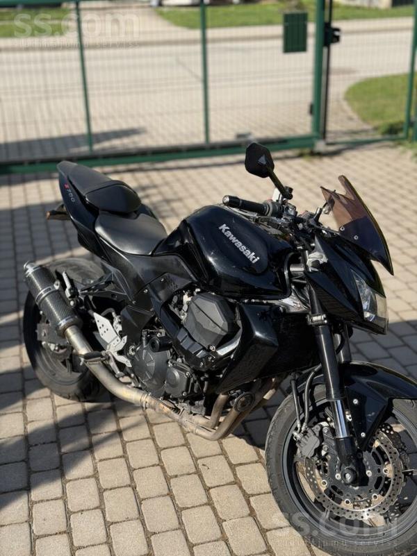 Kawasaki Z750 2009 in Ogre, with an engine capacity of 0.75 L and mileage of 0 thousand km for 3800 €, photo 5 on AUTOMOTO.COM.LV