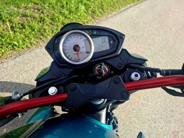 Kawasaki Z750 2012 in Riga, with an engine capacity of 0.75 L and mileage of 0 thousand km for 4700 €, photo 10 on AUTOMOTO.COM.LV