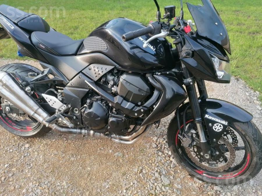 Kawasaki Z750 2013 in Saldus, with an engine capacity of 0.75 L and mileage of 0 thousand km for 3350 €, photo 5 on AUTOMOTO.COM.LV