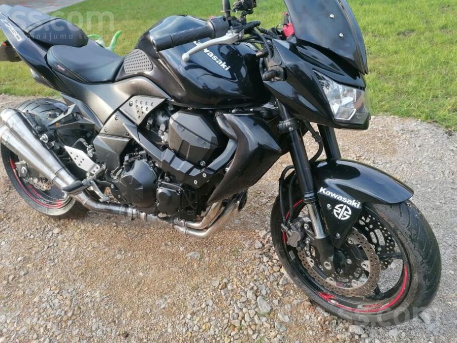Kawasaki Z750 2013 in Saldus, with an engine capacity of 0.75 L and mileage of 0 thousand km for 3350 €, photo 7 on AUTOMOTO.COM.LV