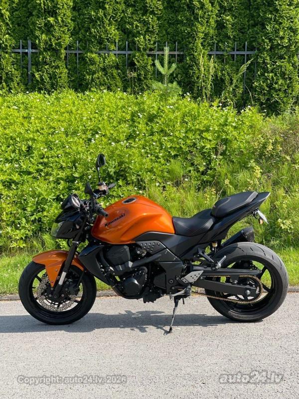 Orange Kawasaki Z750 2010 in Tallinn, with an engine capacity of 0.75 L and mileage of 30 thousand km for 3900 €, photo 4 on AUTOMOTO.COM.LV
