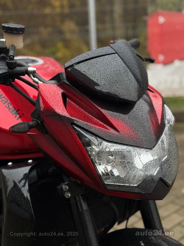 Red Kawasaki Z750 2009 in Parnu, with an engine capacity of 0.75 L and mileage of 26 thousand km for 4090 €, photo 11 on AUTOMOTO.COM.LV