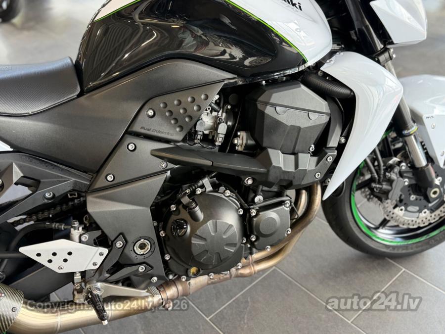 Balts Kawasaki Z750 2010 Tallina, ar dzinēja tilpumu 0.75 L un nobraukumu 41 tūkst. km par 4290 €, foto 6 vietnē AUTOMOTO.COM.LV