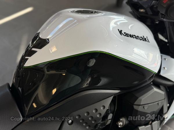 Kawasaki Z750 2010 in Tallinn on AUTOMOTO.COM.LV White Kawasaki Z750 2010 in Tallinn, with an engine capacity of 0.75 L and mileage of 41 thousand km for 4290 €, photo 7 on AUTOMOTO.COM.LV