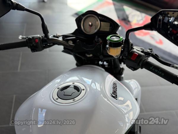 Kawasaki Z750 2010 in Tallinn on AUTOMOTO.COM.LV White Kawasaki Z750 2010 in Tallinn, with an engine capacity of 0.75 L and mileage of 41 thousand km for 4290 €, photo 8 on AUTOMOTO.COM.LV