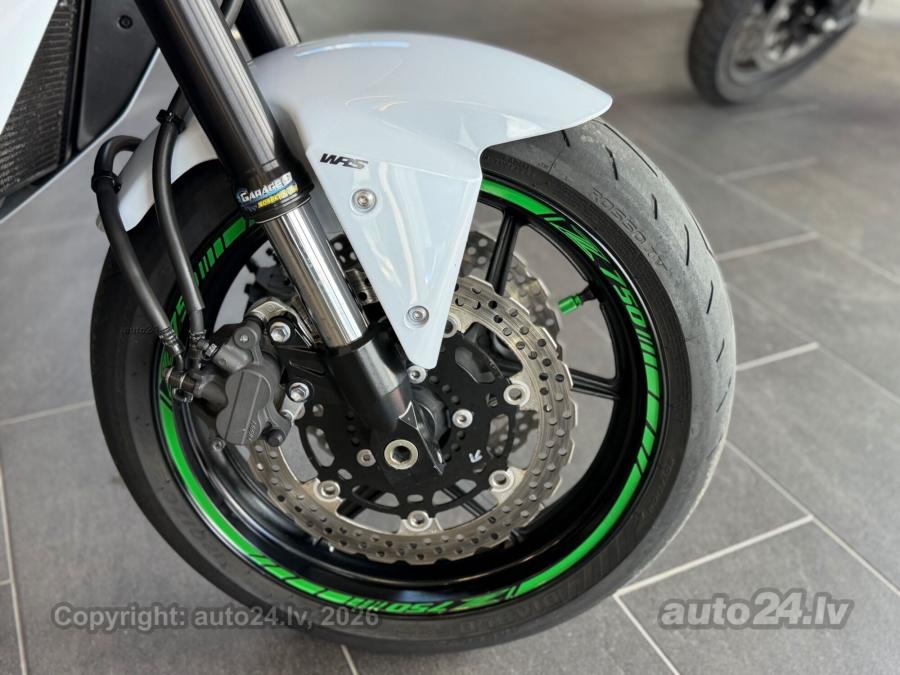 Balts Kawasaki Z750 2010 Tallina, ar dzinēja tilpumu 0.75 L un nobraukumu 41 tūkst. km par 4290 €, foto 11 vietnē AUTOMOTO.COM.LV