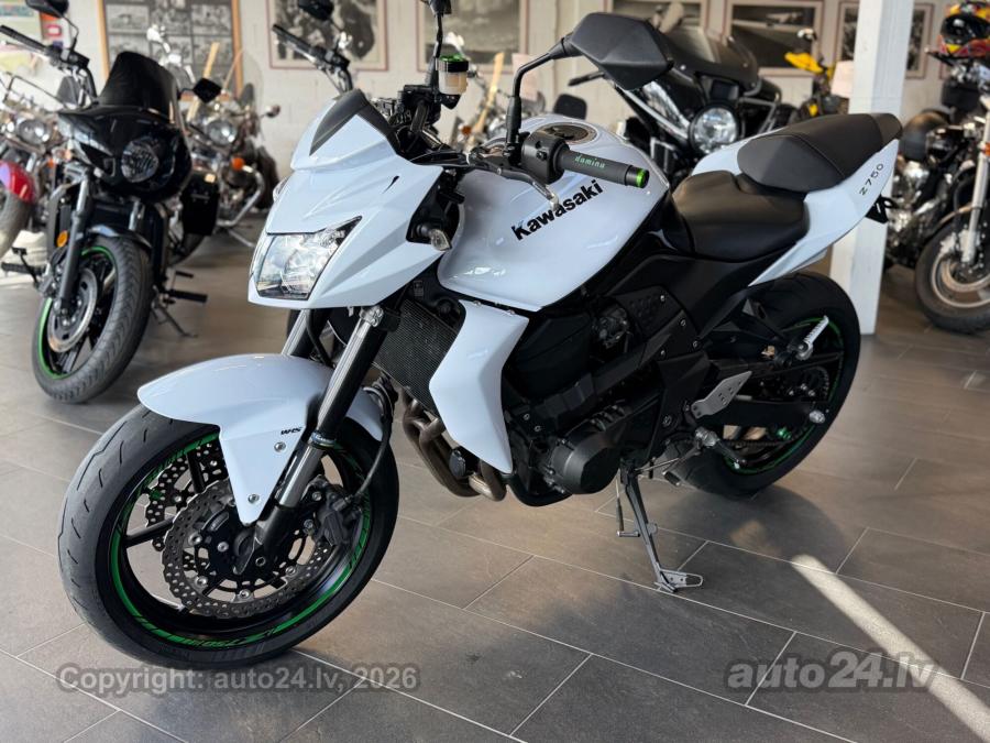 Balts Kawasaki Z750 2010 Tallina, ar dzinēja tilpumu 0.75 L un nobraukumu 41 tūkst. km par 4290 €, foto 12 vietnē AUTOMOTO.COM.LV