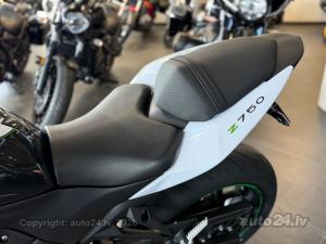Balts Kawasaki Z750 2010 Tallina, ar dzinēja tilpumu 0.75 L un nobraukumu 41 tūkst. km par 4290 €, foto 16 vietnē AUTOMOTO.COM.LV