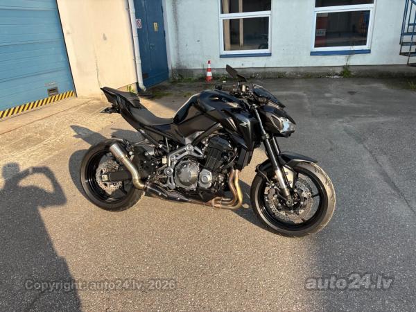 Черный Кавасаки Z900 2017 в Таллин, объемом двигателя 0.95 л и пробегом 25 тыс. км за 5200 €, фото 5 на AUTOMOTO.COM.LV
