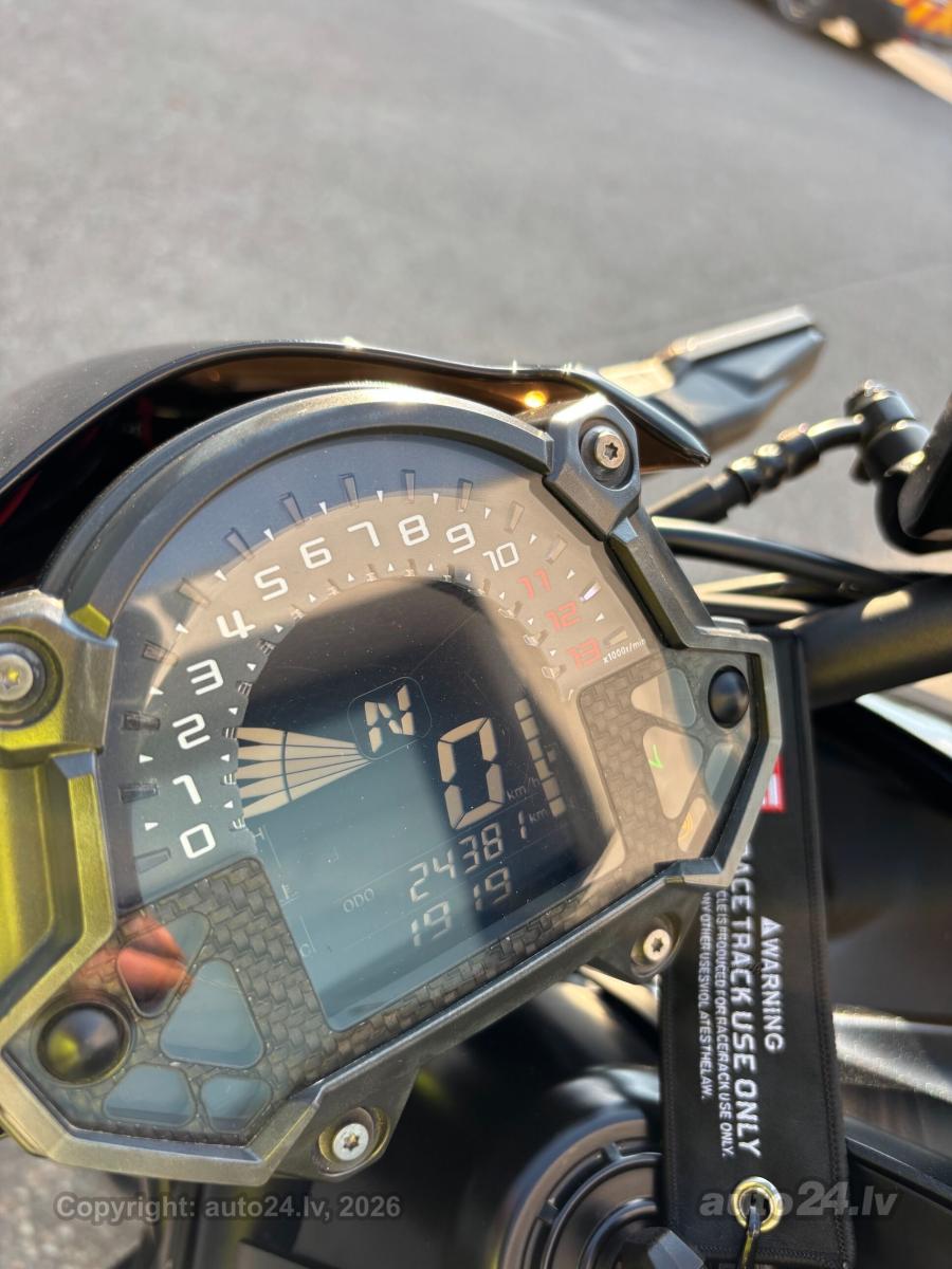 Black Kawasaki Z900 2017 in Tallinn, with an engine capacity of 0.95 L and mileage of 25 thousand km for 5200 €, photo 7 on AUTOMOTO.COM.LV
