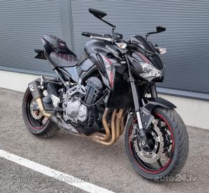 Melns Kawasaki Z900 2018 Tartu, ar dzinēja tilpumu 0.95 L un nobraukumu 37 tūkst. km par 7100 €, foto  vietnē AUTOMOTO.COM.LV
