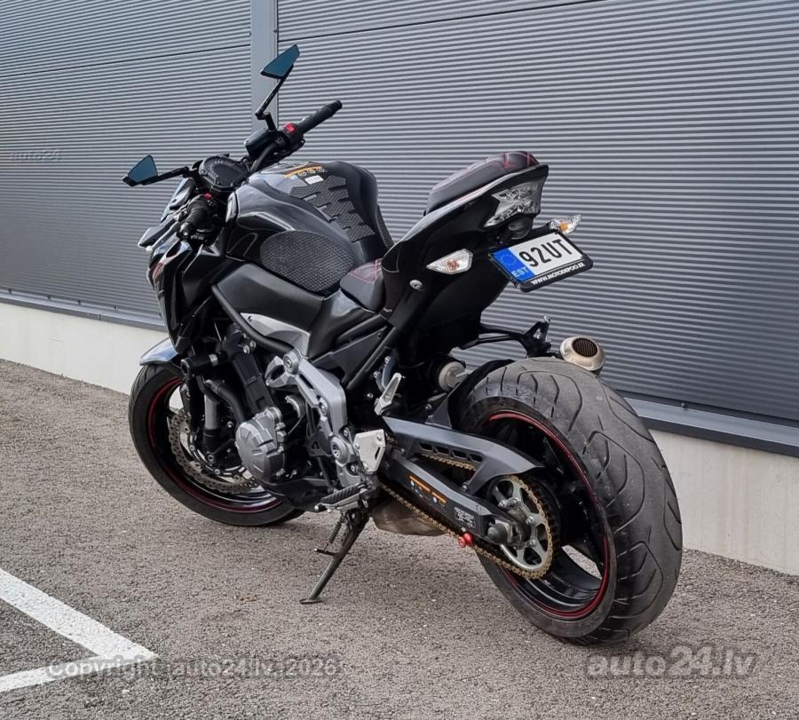 Black Kawasaki Z900 2018 in Tartu, with an engine capacity of 0.95 L and mileage of 37 thousand km for 7100 €, photo 3 on AUTOMOTO.COM.LV