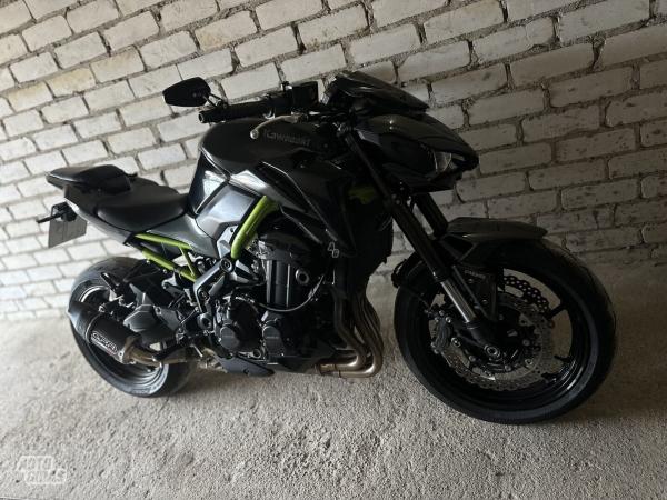 Черный Кавасаки Z900 2018 в Таураге, объемом двигателя 0.95 л и пробегом 38 тыс. км за 6100 €, фото 3 на AUTOMOTO.COM.LV
