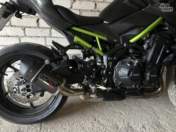 Черный Кавасаки Z900 2018 в Таураге, объемом двигателя 0.95 л и пробегом 38 тыс. км за 6100 €, фото 4 на AUTOMOTO.COM.LV