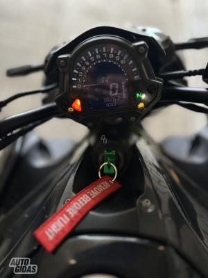Black Kawasaki Z900 2018 in Taurage, with an engine capacity of 0.95 L and mileage of 38 thousand km for 6200 €, photo 7 on AUTOMOTO.COM.LV