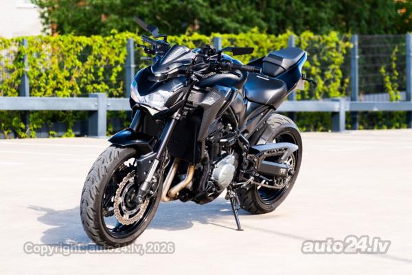 Black Kawasaki Z900 2018 in Tartu, with an engine capacity of 0.95 L and mileage of 33 thousand km for 4999 €, photo 3 on AUTOMOTO.COM.LV