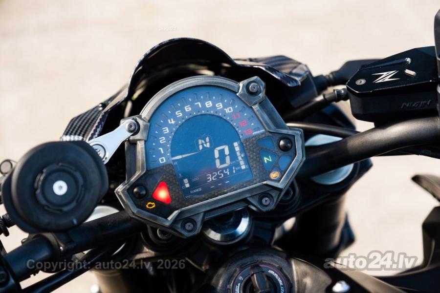 Black Kawasaki Z900 2018 in Tartu, with an engine capacity of 0.95 L and mileage of 33 thousand km for 4999 €, photo 7 on AUTOMOTO.COM.LV
