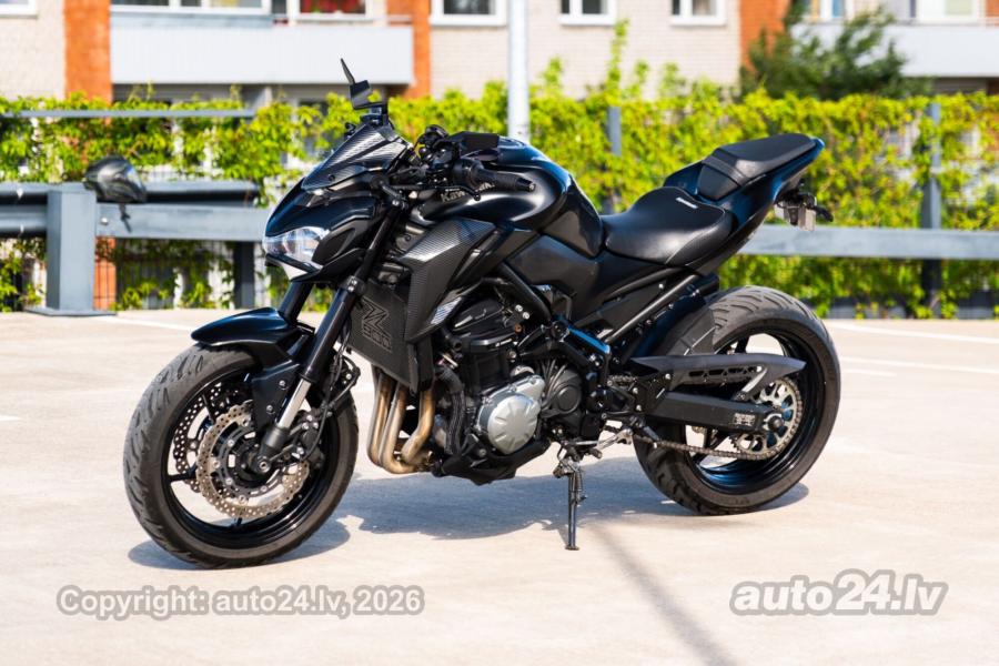 Black Kawasaki Z900 2018 in Tartu, with an engine capacity of 0.95 L and mileage of 33 thousand km for 4999 €, photo 12 on AUTOMOTO.COM.LV